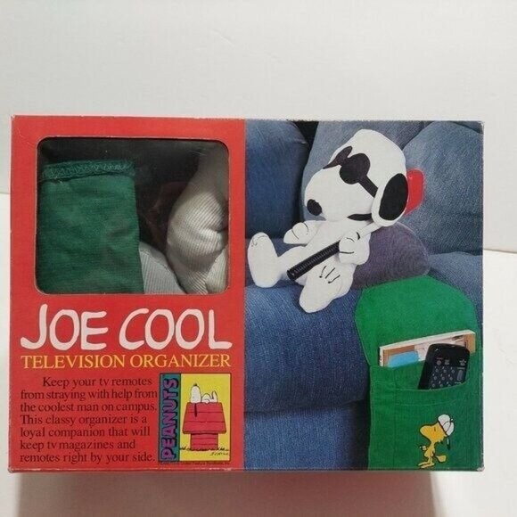 United Feature Syndicate | Accents | Peanuts Snoopy Joe Cool Golfer Tv ...